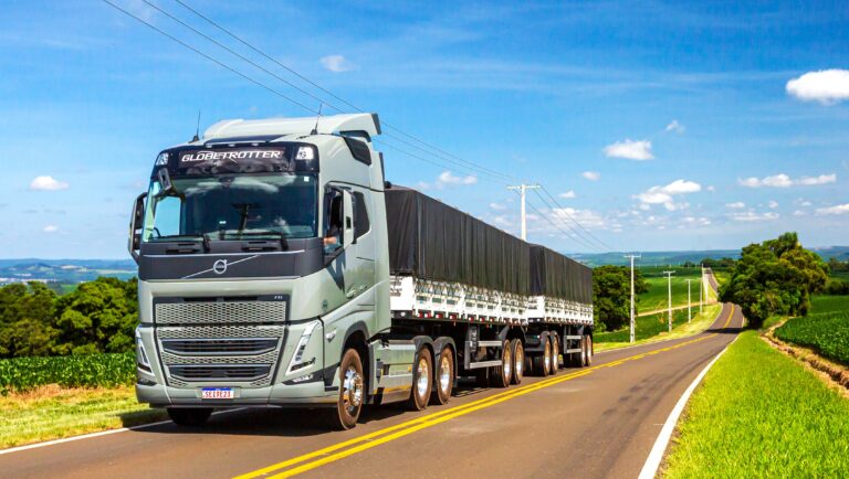 Volvo libera versão do FH 100% biodiesel - REVISTA DOS TRANSPORTES